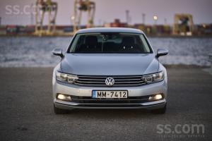Grey Volkswagen Passat B8 2017 in Riga, with an engine capacity of 1.80 L and mileage of 102 thousand km for 11300 €, photo 7 on AUTOMOTO.COM.LV