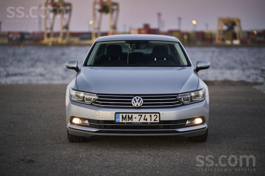 Grey Volkswagen Passat B8 2017 in Riga, with an engine capacity of 1.80 L and mileage of 102 thousand km for 11300 €, photo 7 on AUTOMOTO.COM.LV