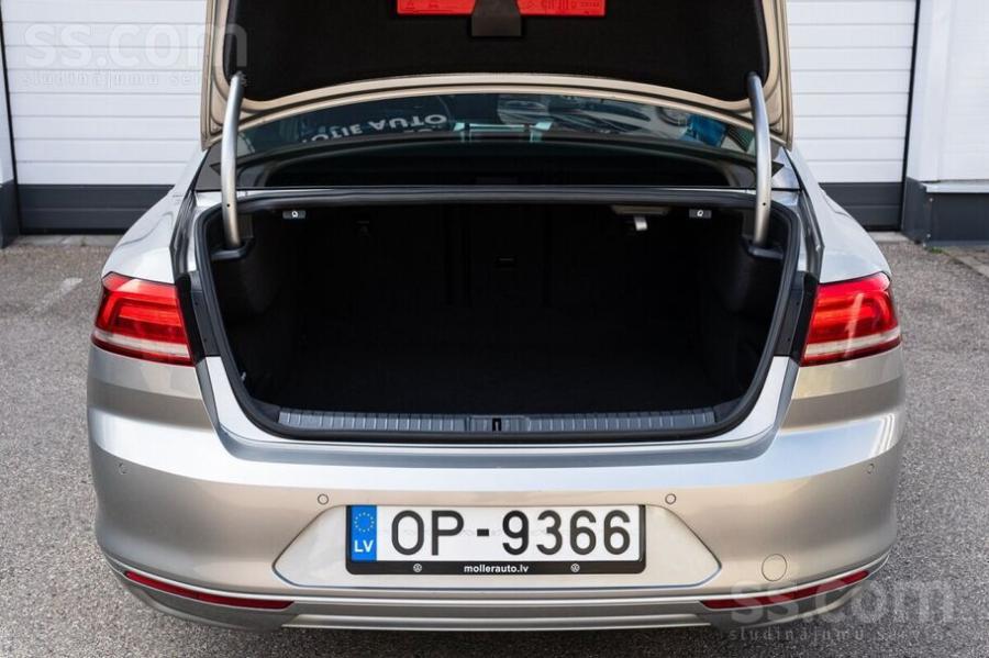 Pelēks Volkswagen Passat B8 2017 Rīga, ar dzinēja tilpumu 2.00 L un nobraukumu 140 tūkst. km par 12950 €, foto 16 vietnē AUTOMOTO.COM.LV