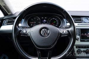 Pelēks Volkswagen Passat B8 2017 Rīga, ar dzinēja tilpumu 2.00 L un nobraukumu 140 tūkst. km par 12950 €, foto 19 vietnē AUTOMOTO.COM.LV