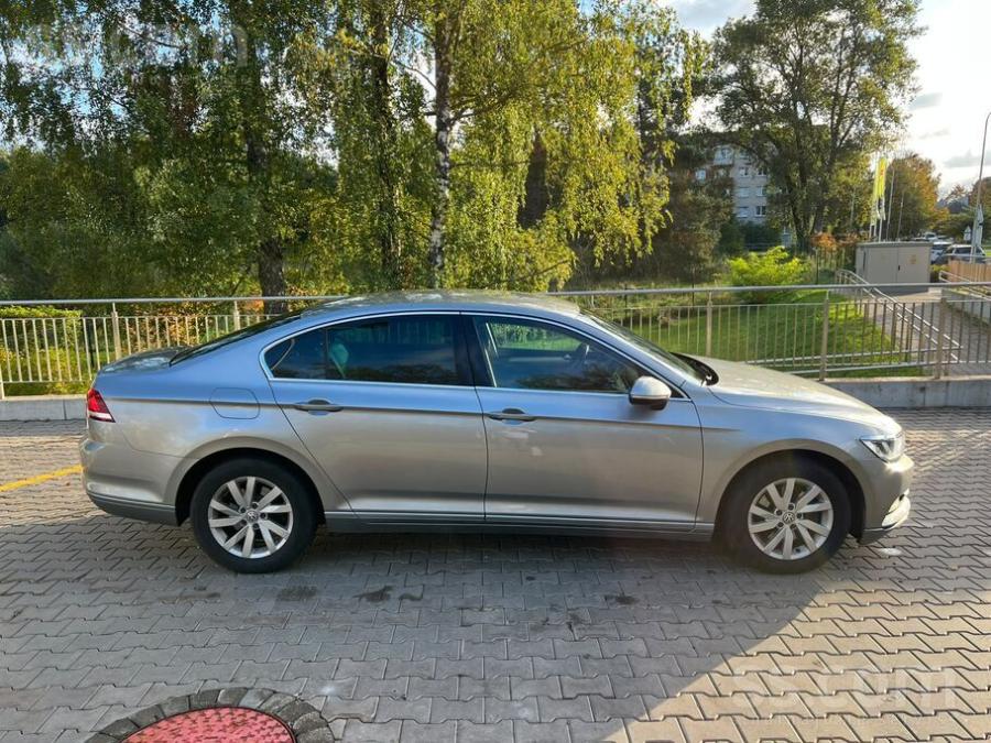 Grey Volkswagen Passat B8 2017 in Riga, with an engine capacity of 2.00 L and mileage of 179 thousand km for 9700 €, photo 5 on AUTOMOTO.COM.LV