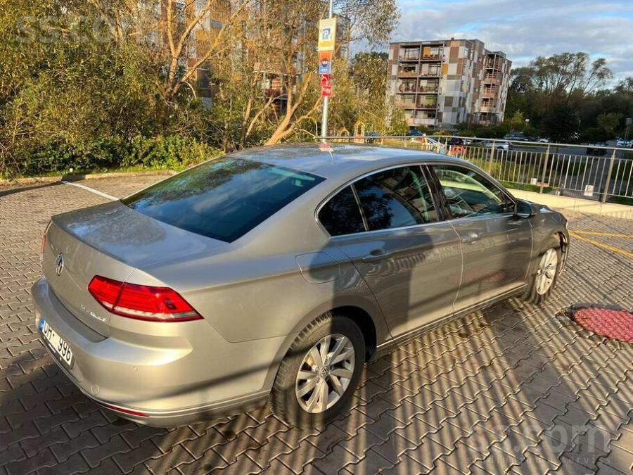 Grey Volkswagen Passat B8 2017 in Riga, with an engine capacity of 2.00 L and mileage of 179 thousand km for 9700 €, photo 9 on AUTOMOTO.COM.LV