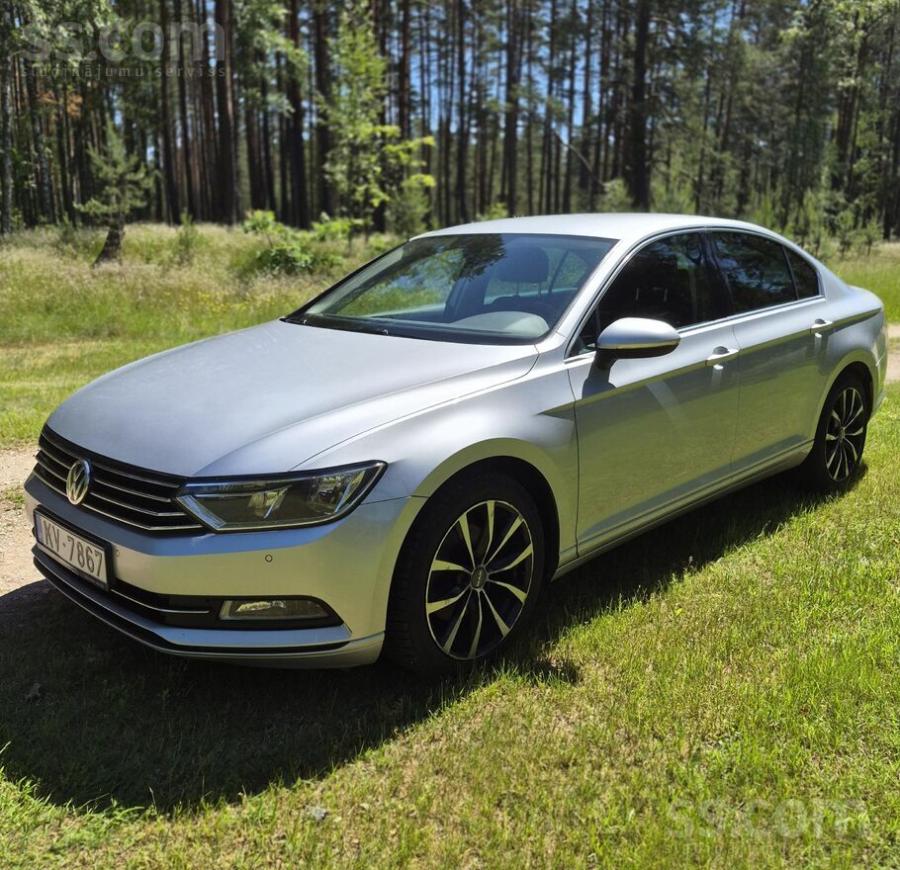 Grey Volkswagen Passat B8 2017 in Riga, with an engine capacity of 2.00 L and mileage of 150 thousand km for 8700 €, photo 3 on AUTOMOTO.COM.LV