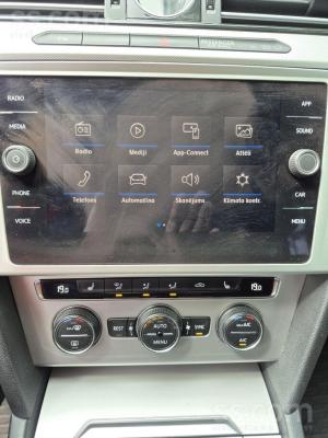 Grey Volkswagen Passat B8 2017 in Riga, with an engine capacity of 2.00 L and mileage of 150 thousand km for 8700 €, photo 20 on AUTOMOTO.COM.LV