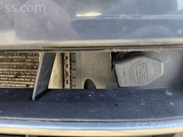 Grey Volkswagen Passat B8 2018 in Riga, with an engine capacity of 2.00 L and mileage of 160 thousand km for 13800 €, photo 11 on AUTOMOTO.COM.LV