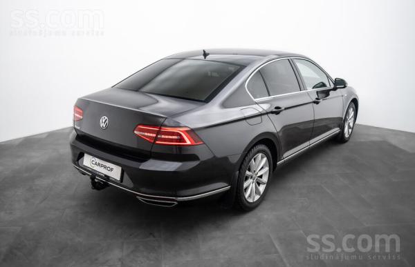 Grey Volkswagen Passat B8 2018 in Tallinn, with an engine capacity of 2.00 L and mileage of 132 thousand km for 15999 €, photo 4 on AUTOMOTO.COM.LV