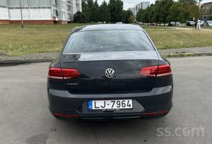Grey Volkswagen Passat B8 2018 in Riga, with an engine capacity of 2.00 L and mileage of 115 thousand km for 15490 €, photo 5 on AUTOMOTO.COM.LV