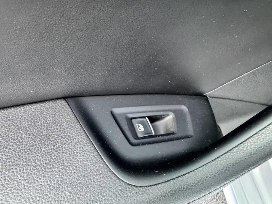 Pelēks Volkswagen Passat B8 2018 Rīga, ar dzinēja tilpumu 2.00 L un nobraukumu 244 tūkst. km par 12000 €, foto 12 vietnē AUTOMOTO.COM.LV
