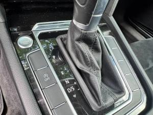 Pelēks Volkswagen Passat B8 2018 Rīga, ar dzinēja tilpumu 2.00 L un nobraukumu 244 tūkst. km par 12000 €, foto 22 vietnē AUTOMOTO.COM.LV