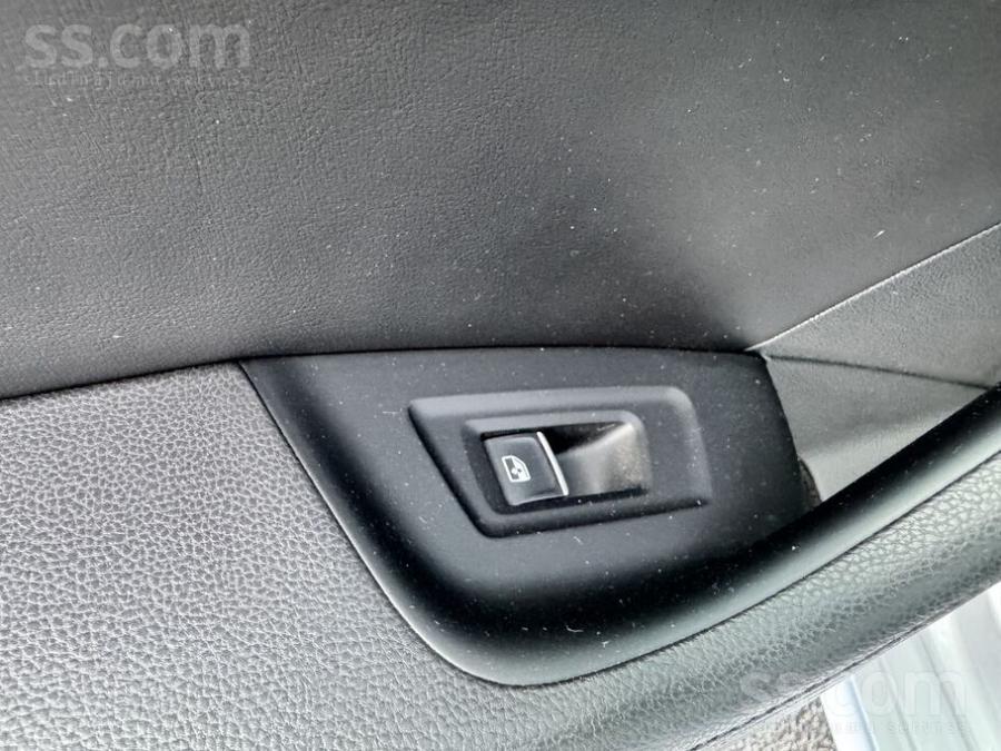 Grey Volkswagen Passat B8 2018 in Riga, with an engine capacity of 2.00 L and mileage of 244 thousand km for 11500 €, photo 12 on AUTOMOTO.COM.LV