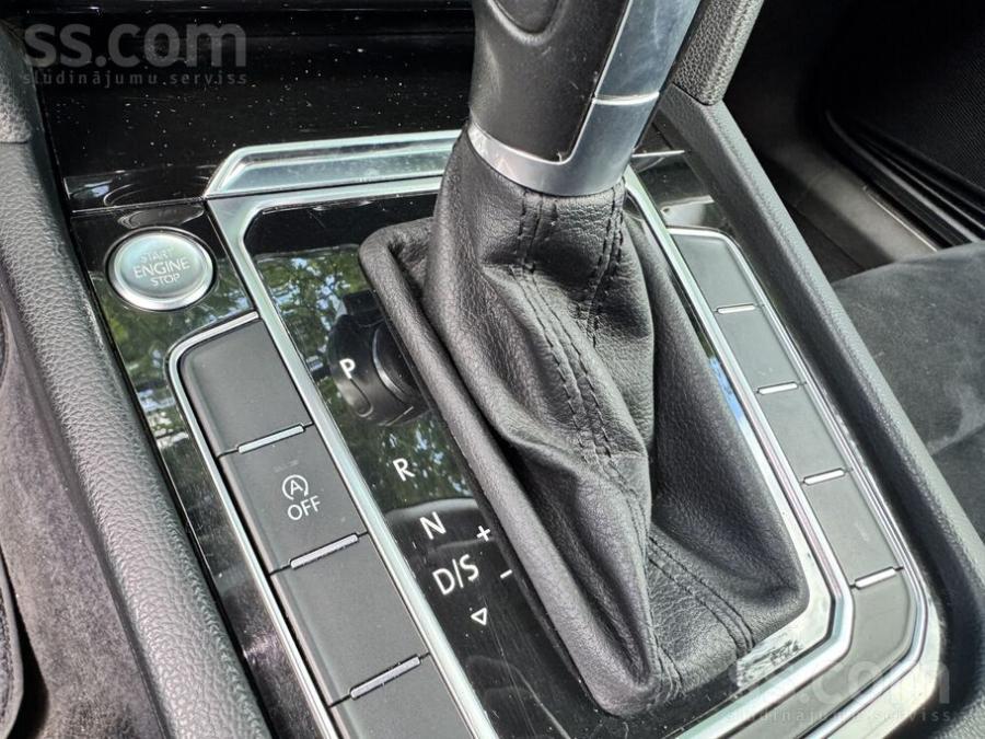 Grey Volkswagen Passat B8 2018 in Riga, with an engine capacity of 2.00 L and mileage of 244 thousand km for 11500 €, photo 22 on AUTOMOTO.COM.LV