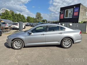 Grey Volkswagen Passat B8 2018 in Riga, with an engine capacity of 1.40 L and mileage of 191 thousand km for 11390 €, photo 10 on AUTOMOTO.COM.LV