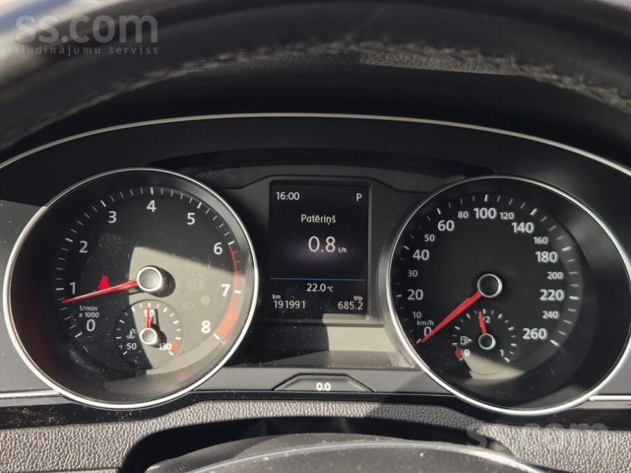 Grey Volkswagen Passat B8 2018 in Riga, with an engine capacity of 1.40 L and mileage of 191 thousand km for 11390 €, photo 17 on AUTOMOTO.COM.LV
