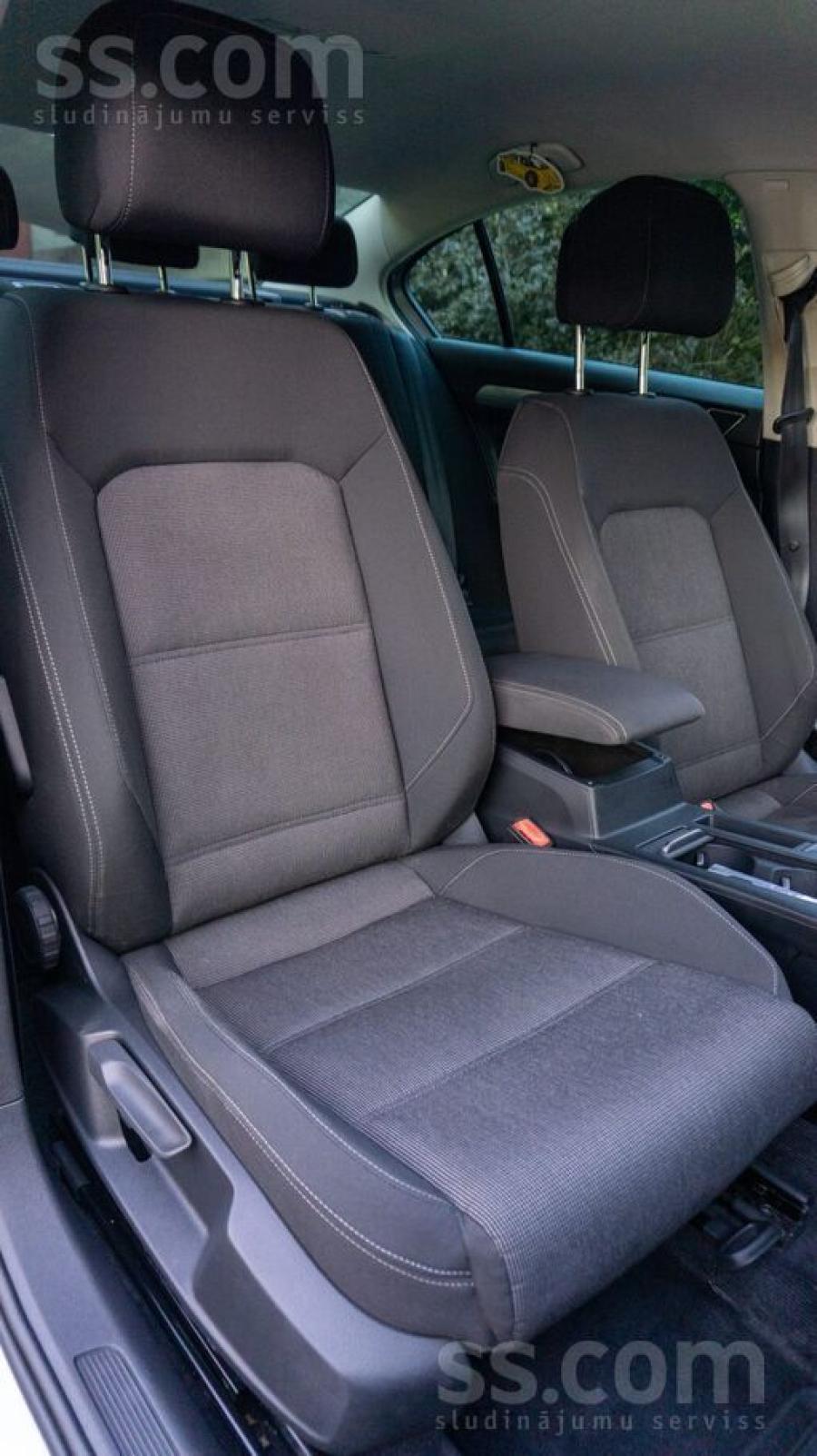 Pelēks Volkswagen Passat B8 2018 Rīga, ar dzinēja tilpumu 1.40 L un nobraukumu 191 tūkst. km par 11390 €, foto 29 vietnē AUTOMOTO.COM.LV