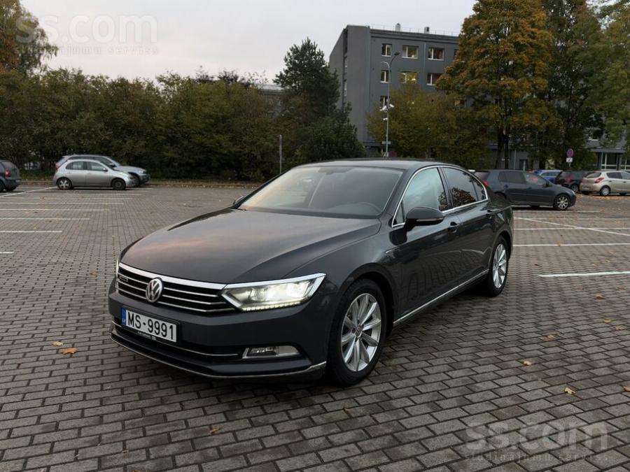 Grey Volkswagen Passat B8 2018 in Riga, with an engine capacity of 2.00 L and mileage of 176 thousand km for 14990 €, photo 3 on AUTOMOTO.COM.LV