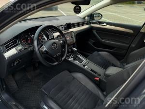 Grey Volkswagen Passat B8 2018 in Riga, with an engine capacity of 2.00 L and mileage of 176 thousand km for 14990 €, photo 8 on AUTOMOTO.COM.LV