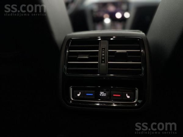 Grey Volkswagen Passat B8 2018 in Riga, with an engine capacity of 2.00 L and mileage of 176 thousand km for 14990 €, photo 11 on AUTOMOTO.COM.LV