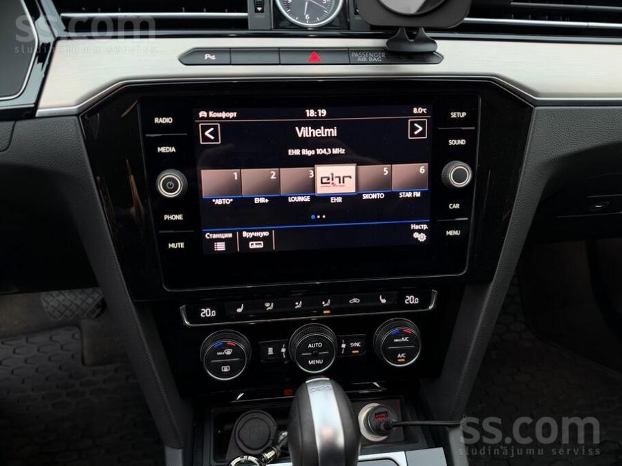 Grey Volkswagen Passat B8 2018 in Riga, with an engine capacity of 2.00 L and mileage of 176 thousand km for 14990 €, photo 13 on AUTOMOTO.COM.LV