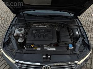 Grey Volkswagen Passat B8 2018 in Riga, with an engine capacity of 2.00 L and mileage of 176 thousand km for 14990 €, photo 22 on AUTOMOTO.COM.LV