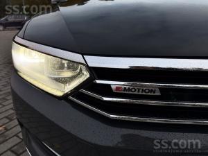 Grey Volkswagen Passat B8 2018 in Riga, with an engine capacity of 2.00 L and mileage of 176 thousand km for 14990 €, photo 23 on AUTOMOTO.COM.LV