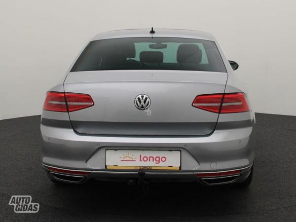 Grey Volkswagen Passat B8 2019 in Vilnius, with an engine capacity of 1.50 L and mileage of 168 thousand km for 16799 €, photo 5 on AUTOMOTO.COM.LV