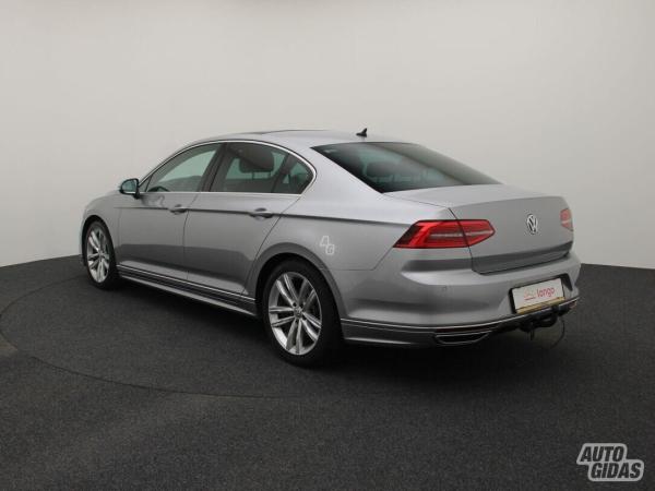 Grey Volkswagen Passat B8 2019 in Vilnius, with an engine capacity of 1.50 L and mileage of 168 thousand km for 16799 €, photo 7 on AUTOMOTO.COM.LV