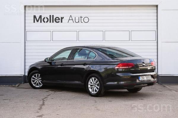 Grey Volkswagen Passat B8 2019 in Riga, with an engine capacity of 2.00 L and mileage of 111 thousand km for 16900 €, photo 3 on AUTOMOTO.COM.LV