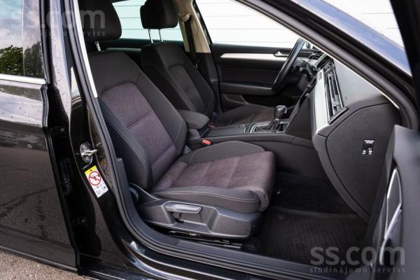 Grey Volkswagen Passat B8 2019 in Riga, with an engine capacity of 2.00 L and mileage of 111 thousand km for 16900 €, photo 6 on AUTOMOTO.COM.LV