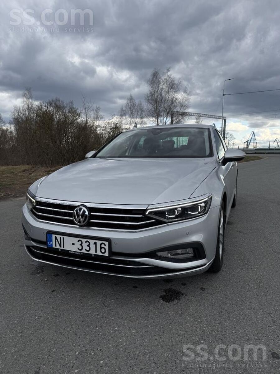 Grey Volkswagen Passat B8 2019 in Riga, with an engine capacity of 2.00 L and mileage of 112 thousand km for 16500 €, photo 1 on AUTOMOTO.COM.LV