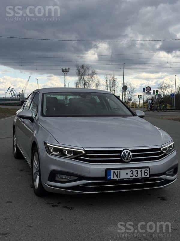 Grey Volkswagen Passat B8 2019 in Riga, with an engine capacity of 2.00 L and mileage of 112 thousand km for 16500 €, photo 2 on AUTOMOTO.COM.LV