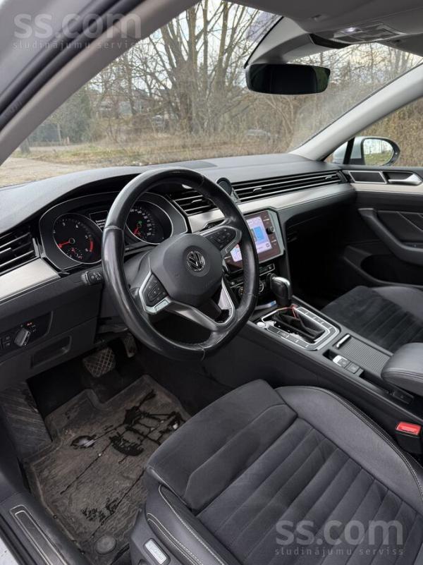 Grey Volkswagen Passat B8 2019 in Riga, with an engine capacity of 2.00 L and mileage of 112 thousand km for 16500 €, photo 5 on AUTOMOTO.COM.LV