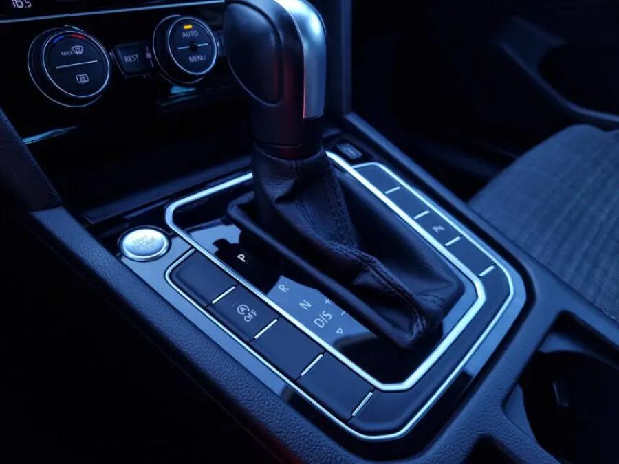 Pelēks Volkswagen Passat B8 2019 Jēkabpils, ar dzinēja tilpumu 1.50 L un nobraukumu 116 tūkst. km par 13990 €, foto 33 vietnē AUTOMOTO.COM.LV