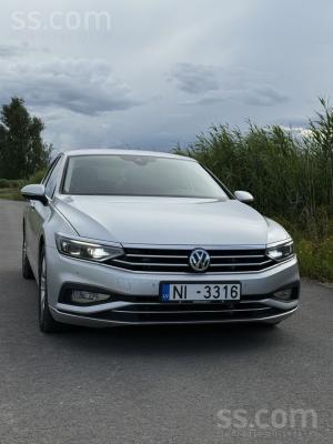Grey Volkswagen Passat B8 2019 in Riga, with an engine capacity of 2.00 L and mileage of 118 thousand km for 16000 €, photo 3 on AUTOMOTO.COM.LV