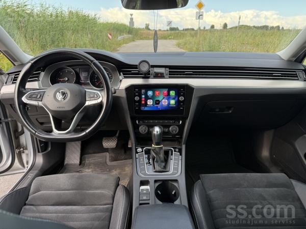 Grey Volkswagen Passat B8 2019 in Riga, with an engine capacity of 2.00 L and mileage of 118 thousand km for 16000 €, photo 4 on AUTOMOTO.COM.LV