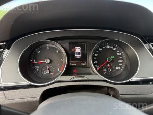 Grey Volkswagen Passat B8 2019 in Riga, with an engine capacity of 2.00 L and mileage of 118 thousand km for 16000 €, photo 6 on AUTOMOTO.COM.LV