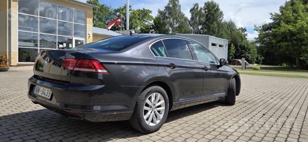Grey Volkswagen Passat B8 2019 in Aizkraukle, with an engine capacity of 2.00 L and mileage of 99 thousand km for 14990 €, photo 5 on AUTOMOTO.COM.LV