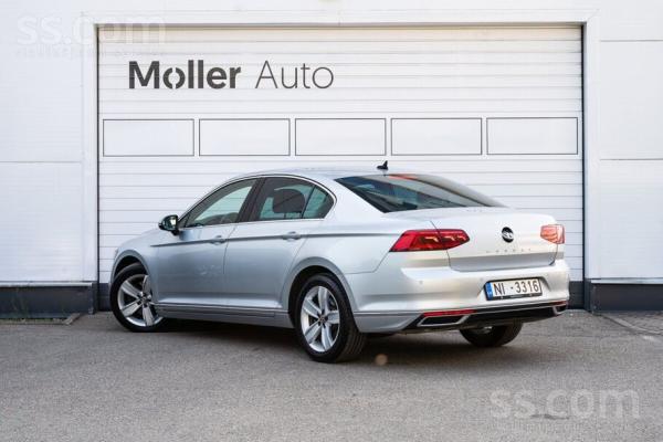 Grey Volkswagen Passat B8 2019 in Riga, with an engine capacity of 2.00 L and mileage of 120 thousand km for 16950 €, photo 3 on AUTOMOTO.COM.LV