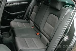 Grey Volkswagen Passat B8 2019 in Tukums, with an engine capacity of 2.00 L and mileage of 99 thousand km for 14990 €, photo 18 on AUTOMOTO.COM.LV