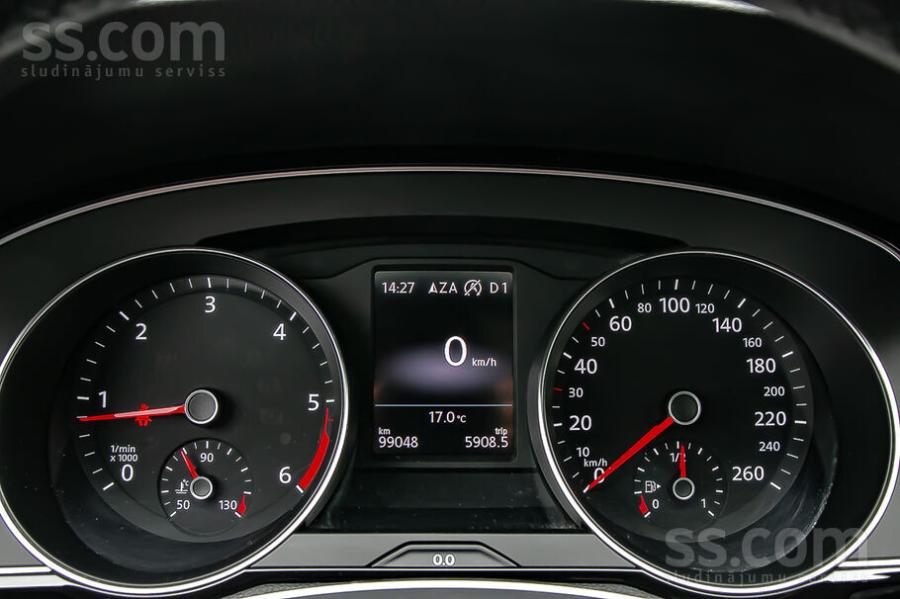 Grey Volkswagen Passat B8 2019 in Tukums, with an engine capacity of 2.00 L and mileage of 99 thousand km for 14990 €, photo 19 on AUTOMOTO.COM.LV