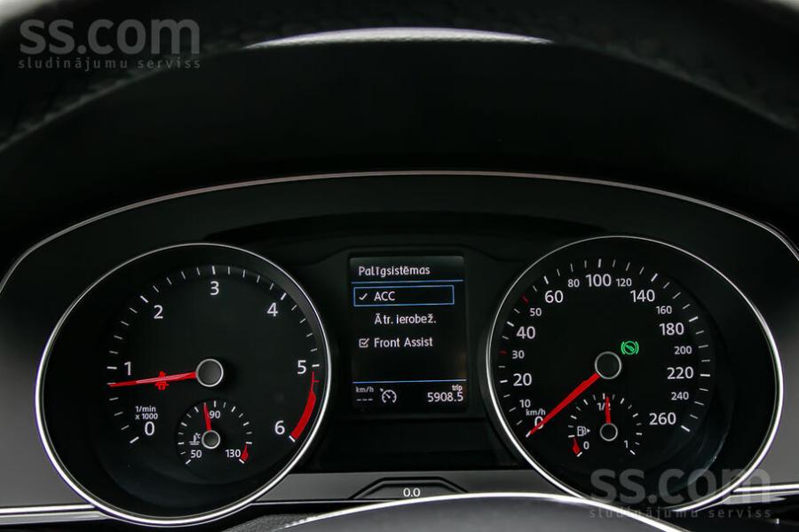 Grey Volkswagen Passat B8 2019 in Tukums, with an engine capacity of 2.00 L and mileage of 99 thousand km for 14990 €, photo 20 on AUTOMOTO.COM.LV