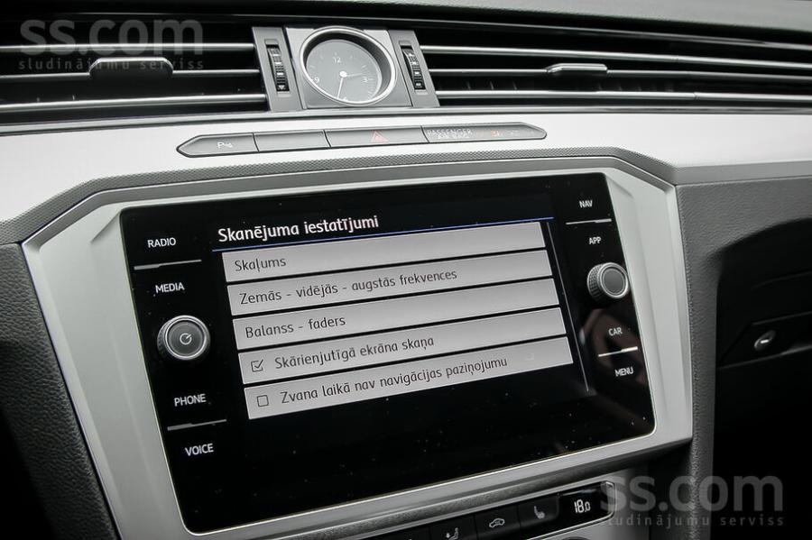 Grey Volkswagen Passat B8 2019 in Tukums, with an engine capacity of 2.00 L and mileage of 99 thousand km for 14990 €, photo 27 on AUTOMOTO.COM.LV