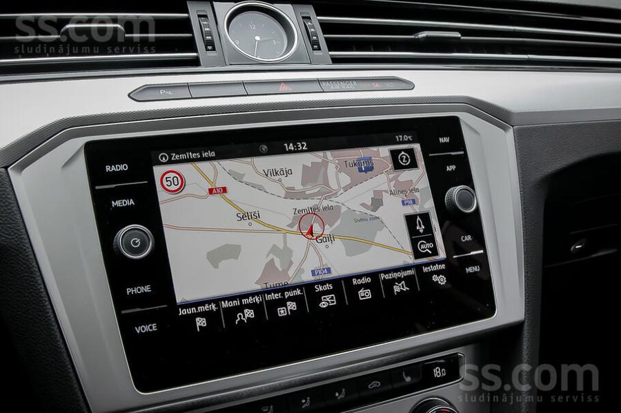 Grey Volkswagen Passat B8 2019 in Tukums, with an engine capacity of 2.00 L and mileage of 99 thousand km for 14990 €, photo 29 on AUTOMOTO.COM.LV
