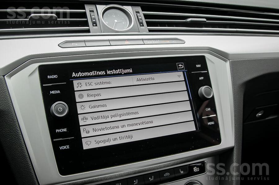 Grey Volkswagen Passat B8 2019 in Tukums, with an engine capacity of 2.00 L and mileage of 99 thousand km for 14990 €, photo 31 on AUTOMOTO.COM.LV