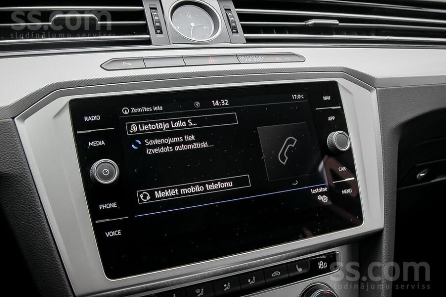 Grey Volkswagen Passat B8 2019 in Tukums, with an engine capacity of 2.00 L and mileage of 99 thousand km for 14990 €, photo 34 on AUTOMOTO.COM.LV