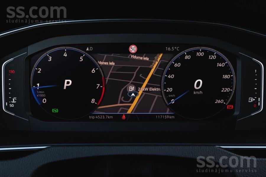 Pelēks Volkswagen Passat B8 2019 Ventspils, ar dzinēja tilpumu 1.50 L un nobraukumu 117 tūkst. km par 18100 €, foto 23 vietnē AUTOMOTO.COM.LV