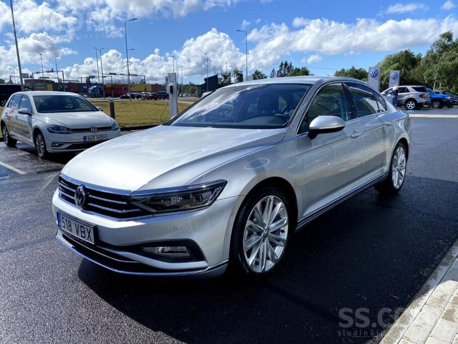 Grey Volkswagen Passat B8 2020 in Riga, with an engine capacity of 2.00 L and mileage of 81 thousand km for 12000 €, photo 2 on AUTOMOTO.COM.LV