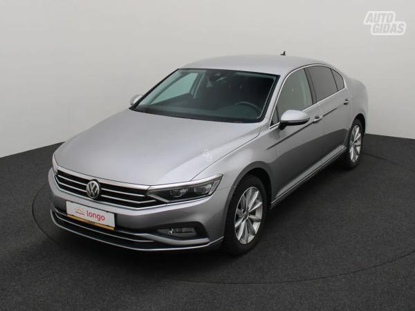 Pelēks Volkswagen Passat B8 2020 Viļņa, ar dzinēja tilpumu 1.60 L un nobraukumu 50 tūkst. km par 18399 €, foto 1 vietnē AUTOMOTO.COM.LV