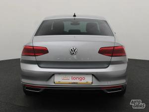Pelēks Volkswagen Passat B8 2020 Viļņa, ar dzinēja tilpumu 1.60 L un nobraukumu 50 tūkst. km par 18399 €, foto 6 vietnē AUTOMOTO.COM.LV