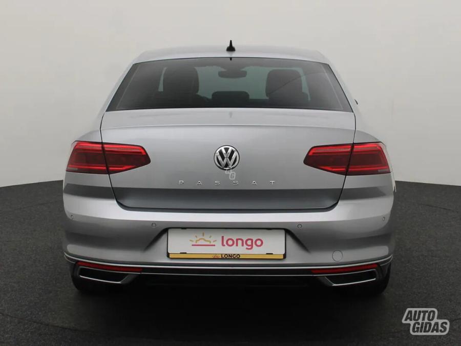 Pelēks Volkswagen Passat B8 2020 Viļņa, ar dzinēja tilpumu 1.60 L un nobraukumu 50 tūkst. km par 18399 €, foto 6 vietnē AUTOMOTO.COM.LV
