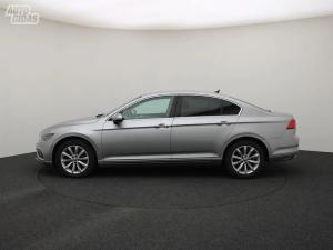 Pelēks Volkswagen Passat B8 2020 Viļņa, ar dzinēja tilpumu 1.60 L un nobraukumu 50 tūkst. km par 18399 €, foto 7 vietnē AUTOMOTO.COM.LV